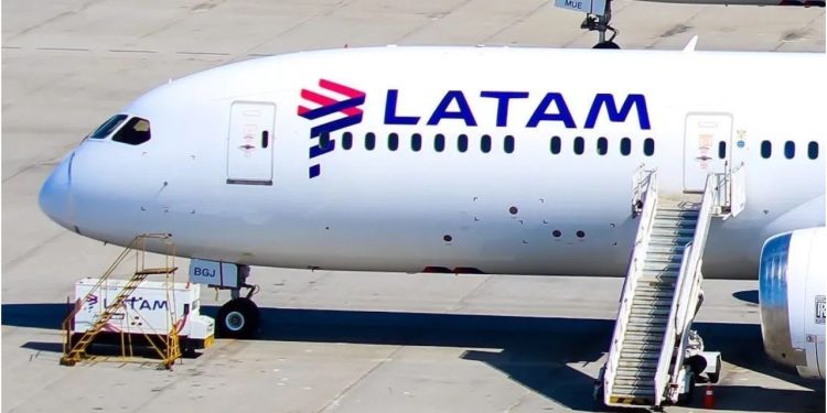 LATAM Airlines elimina el 75% de plásticos de un solo uso en cabina ... LATAM Airlines elimina el 75% de plásticos de un solo uso en cabina ...
